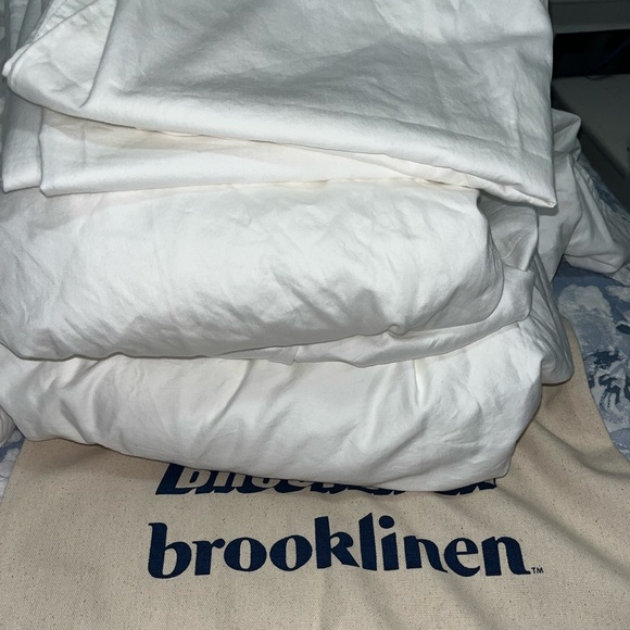 Brooklinen | Bedding | Final Brooklinen White Cotton Core Luxe Sheet ...